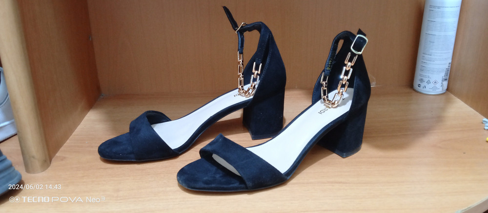 Босоножки женские: цвет черный, 2399 ₽, артикул № W1174690 | Интернет-магазин kari